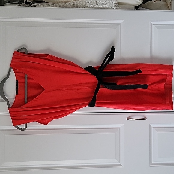 Zara | Dresses | Zara Basic Red Midi Dress With Black Bow Tie Size Xs ...